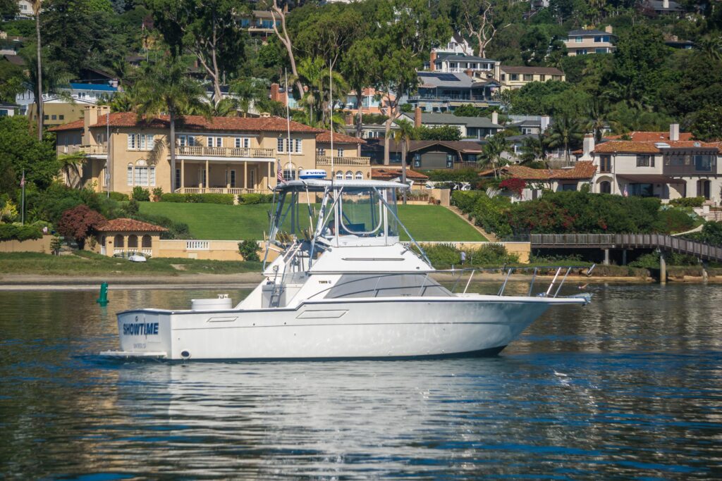 33 ft 1989 Tiara Yachts 3300 Flybridge Boats for sale | Kusler Yachts ...